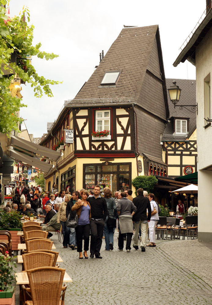 Walking the Streets of Rudesheim - No Ordinary Homestead