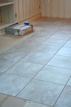 How to Remove Rust Stains From Tile Floors
